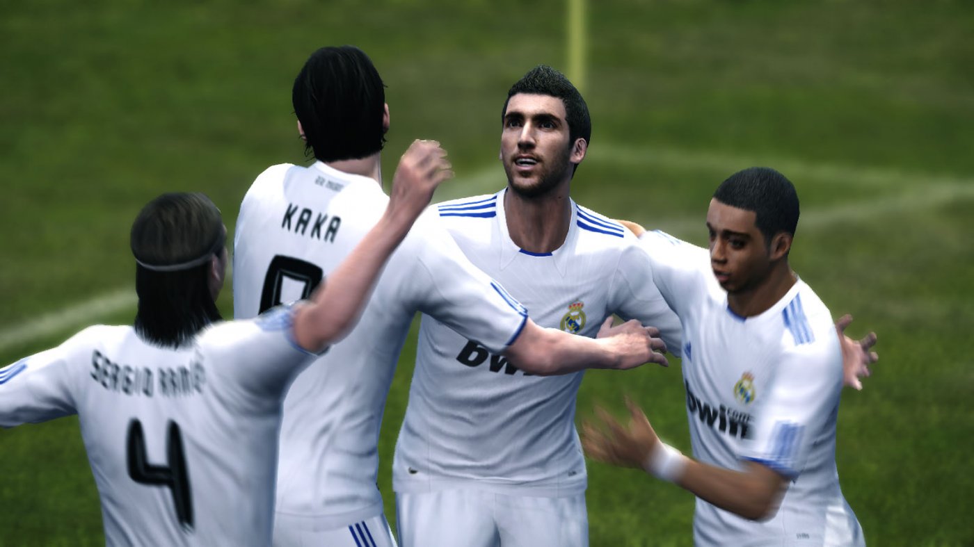 Pro Evolution Soccer 2011 (PES 2011) - Recensione - PC - 81266 ...