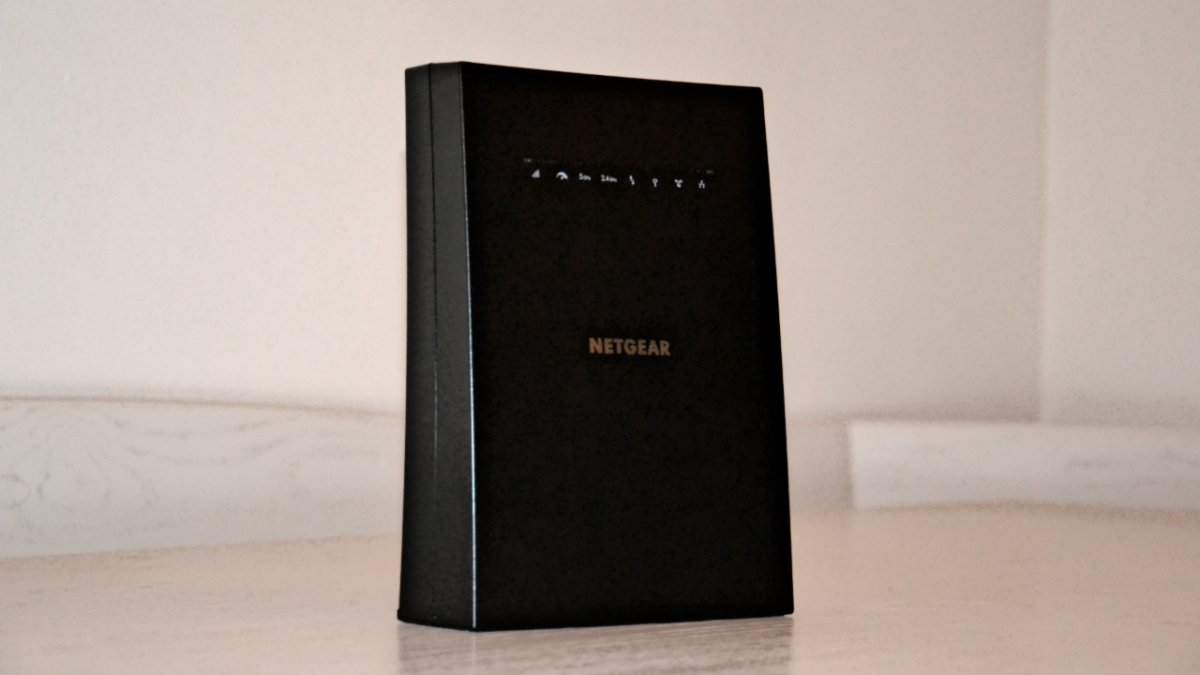 WiFi senza confini con la recensione del Netgear EX8000 Nighthawk X6S ...