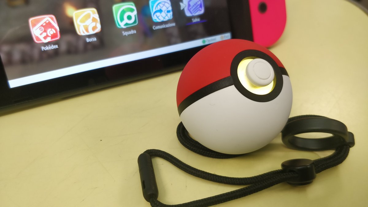 Poké Ball Plus: la video recensione del controller per Pokémon: Let's ...