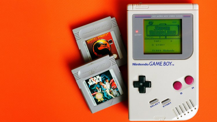 Tanti auguri Game Boy: la console portatile di Nintendo oggi compie 35 ...