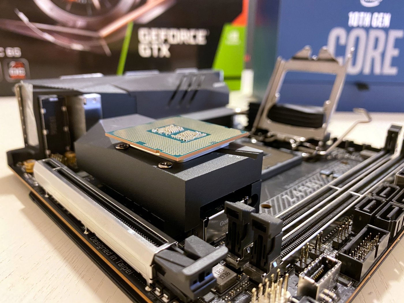 Intel Core i5-10600K: la recensione del successore del 9600K ...