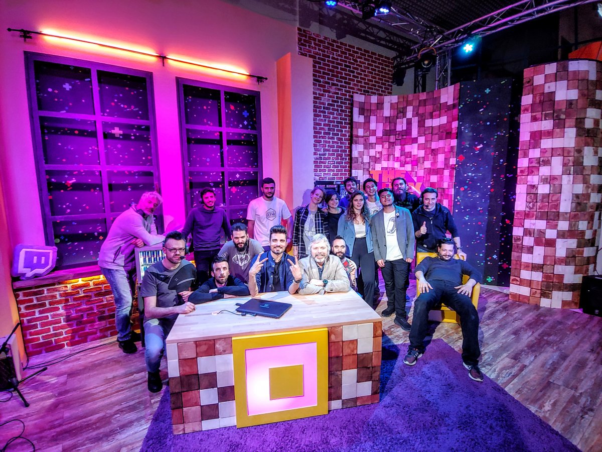 The Box, il primo late show su Twitch, torna domani con una formula ...