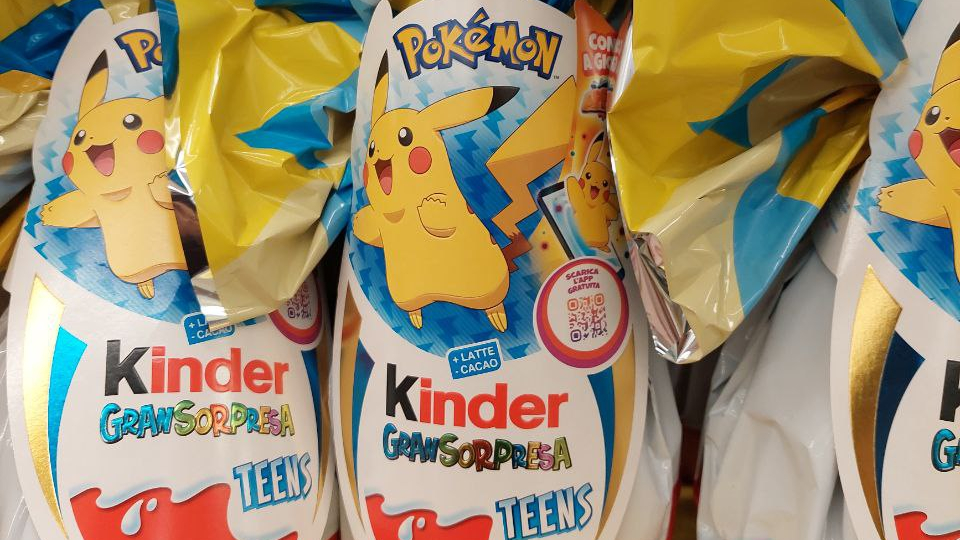Pokémon: le Uova di Pasqua Kinder Gransorpresa con Pikachu, Gengar e ...