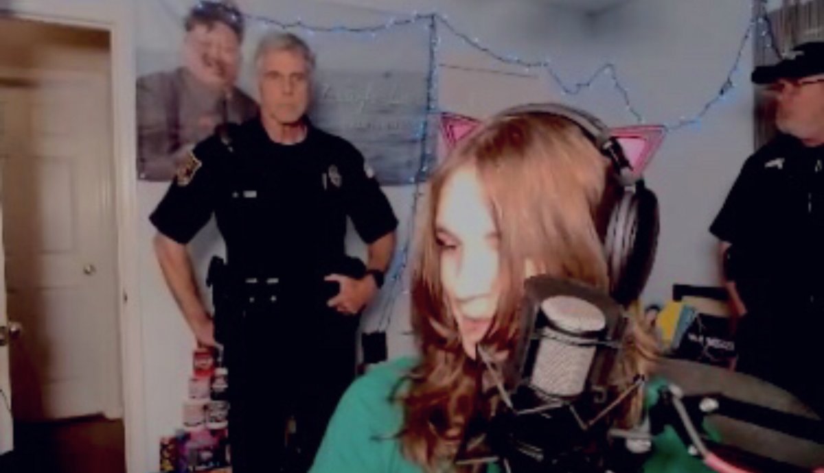 Twitch: streamer trans sedicenne fermata dalla polizia durante una live ...