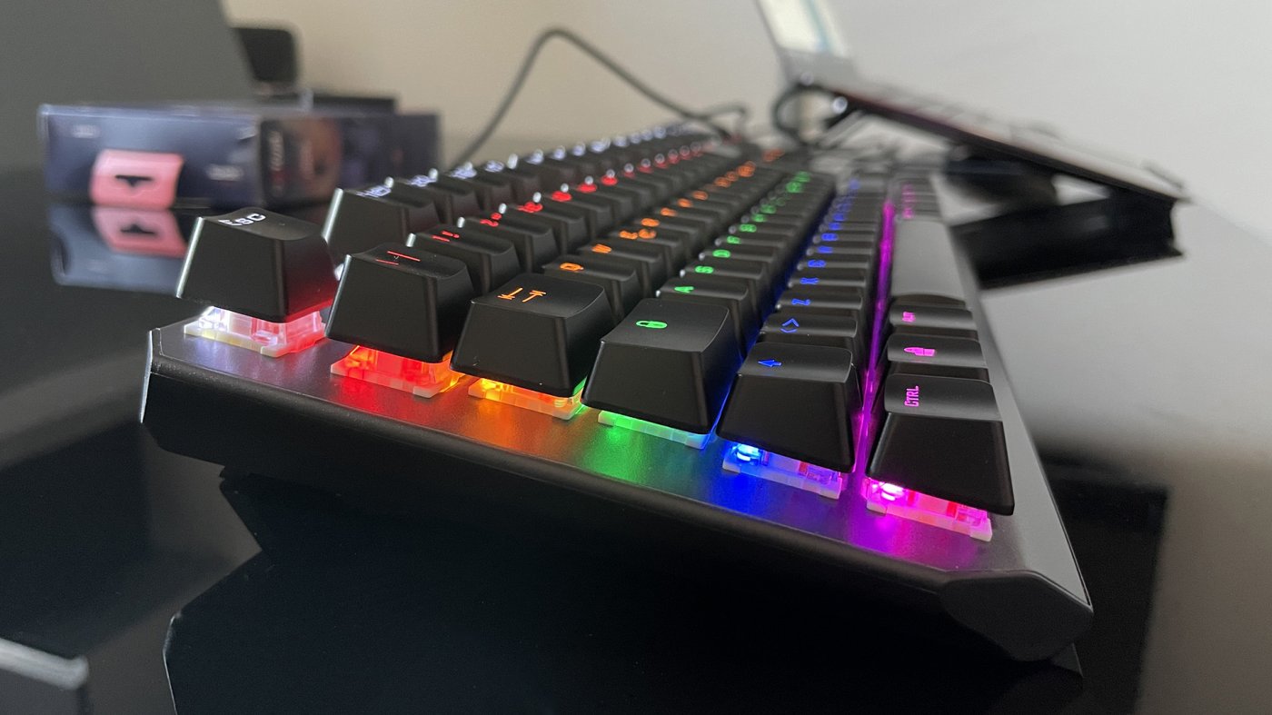 Trust GXT 834 Callaz, la recensione della tastiera da gaming con un ...