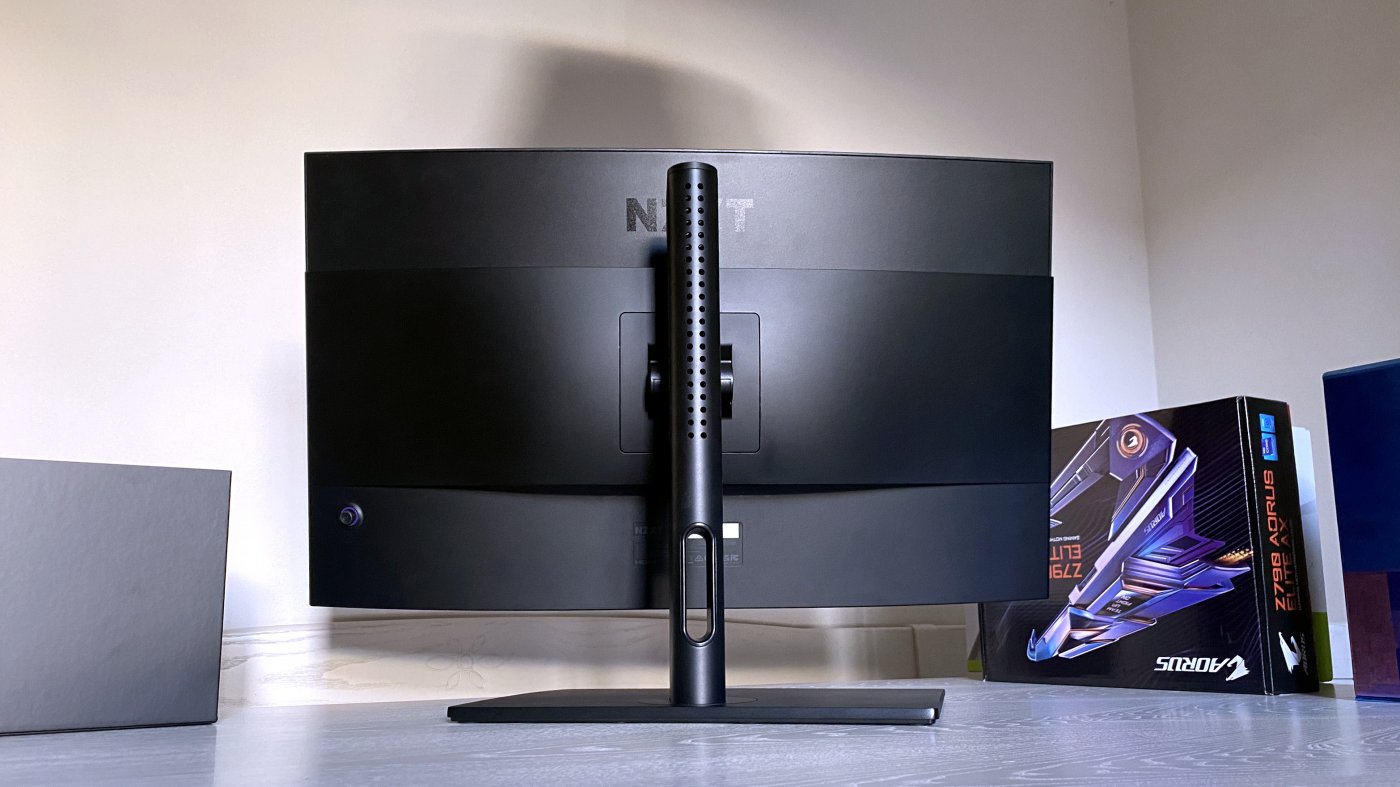 NZXT Canvas 32Q Curved: la recensione del massiccio monitor da gaming ...