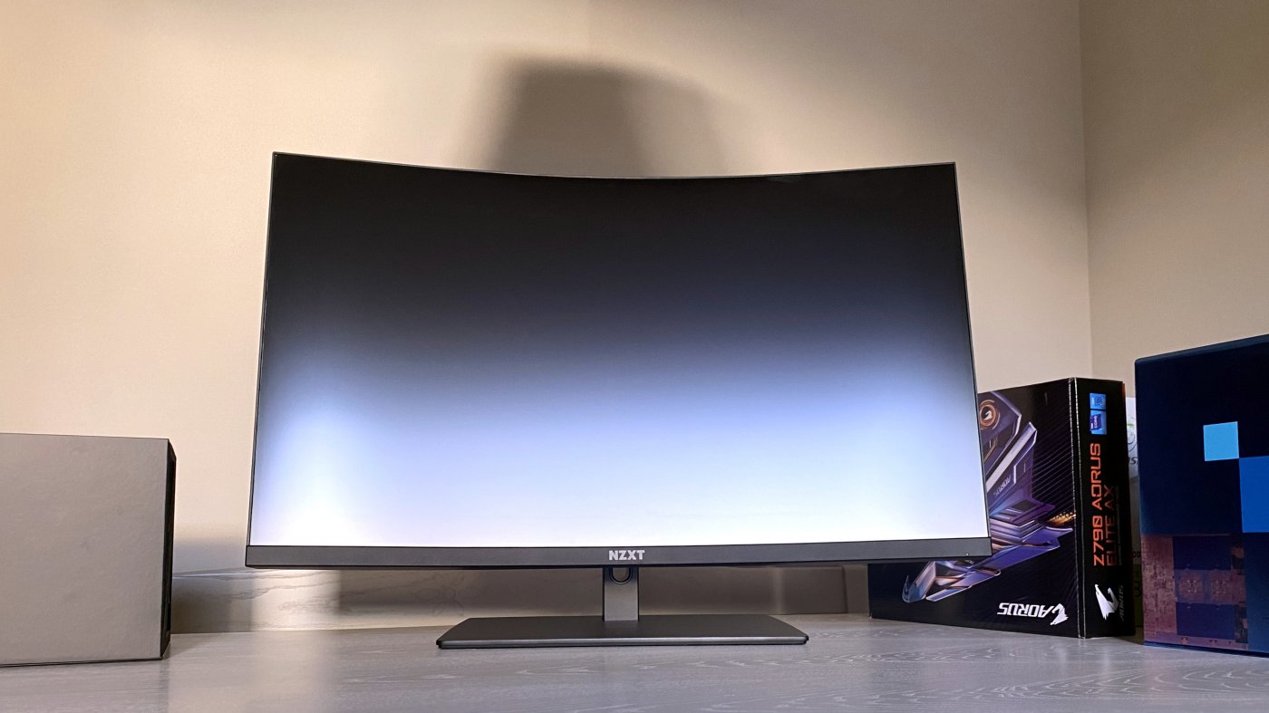 NZXT Canvas 32Q Curved: la recensione del massiccio monitor da gaming ...