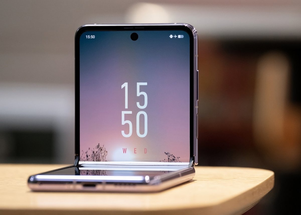 HONOR promette di lanciare il suo primo pieghevole flip nel 2024: è ...