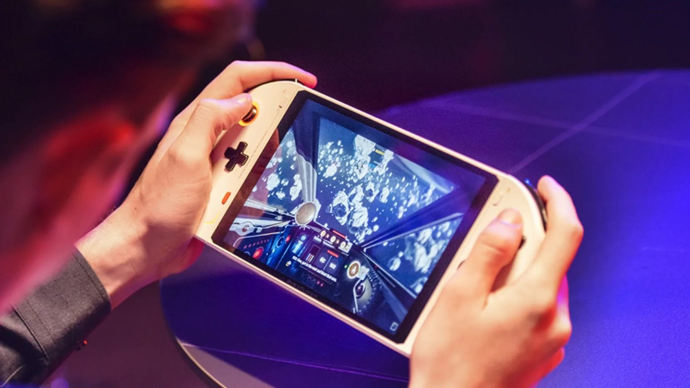 OneXPlayer 2 Pro: un nuovo handheld con processore AMD Ryzen 7 8840 ...