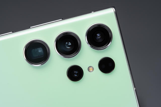 Il Galaxy S25 Ultra sfida il Pixel 8 Pro di Google con una fotocamera ...