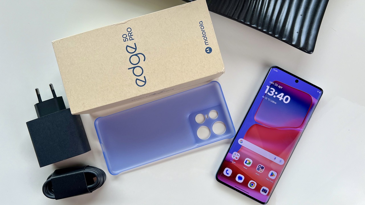 Motorola Edge 50 Pro, la recensione di uno smartphone Android bello e ...