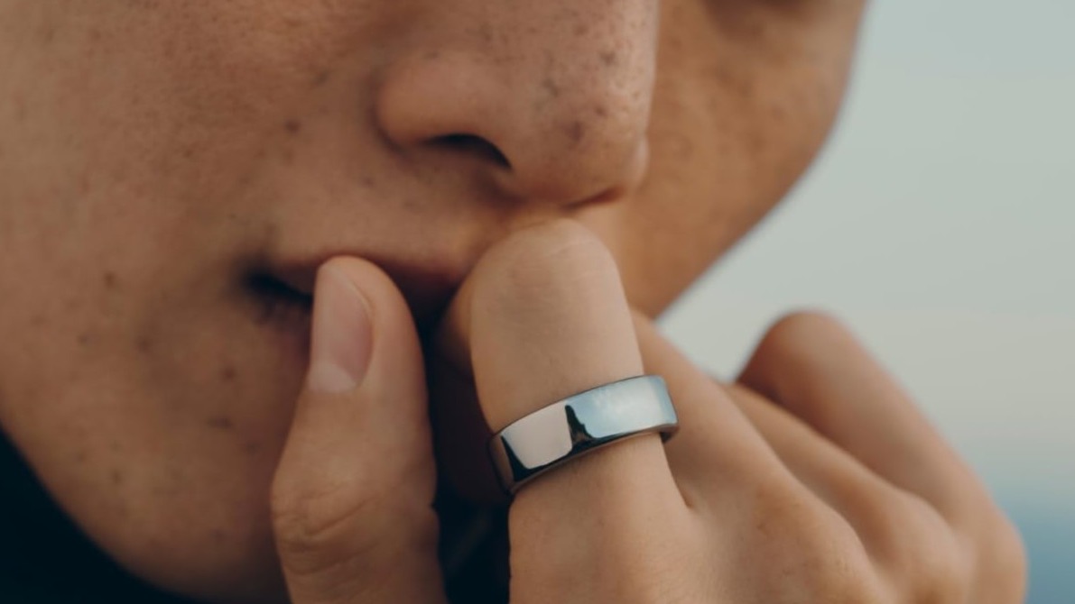 Oura Ring 4 migliora in tutto, dai sensori più precisi fino al design ...