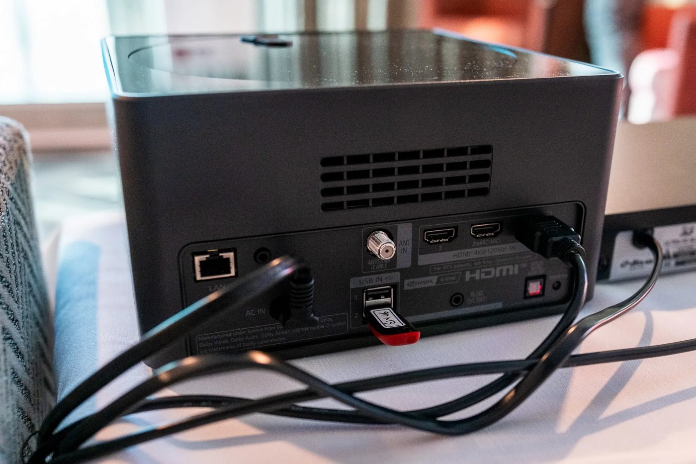 LG punta sui TV wireless anche per il gaming: MiniLED a 144Hz con Zero ...