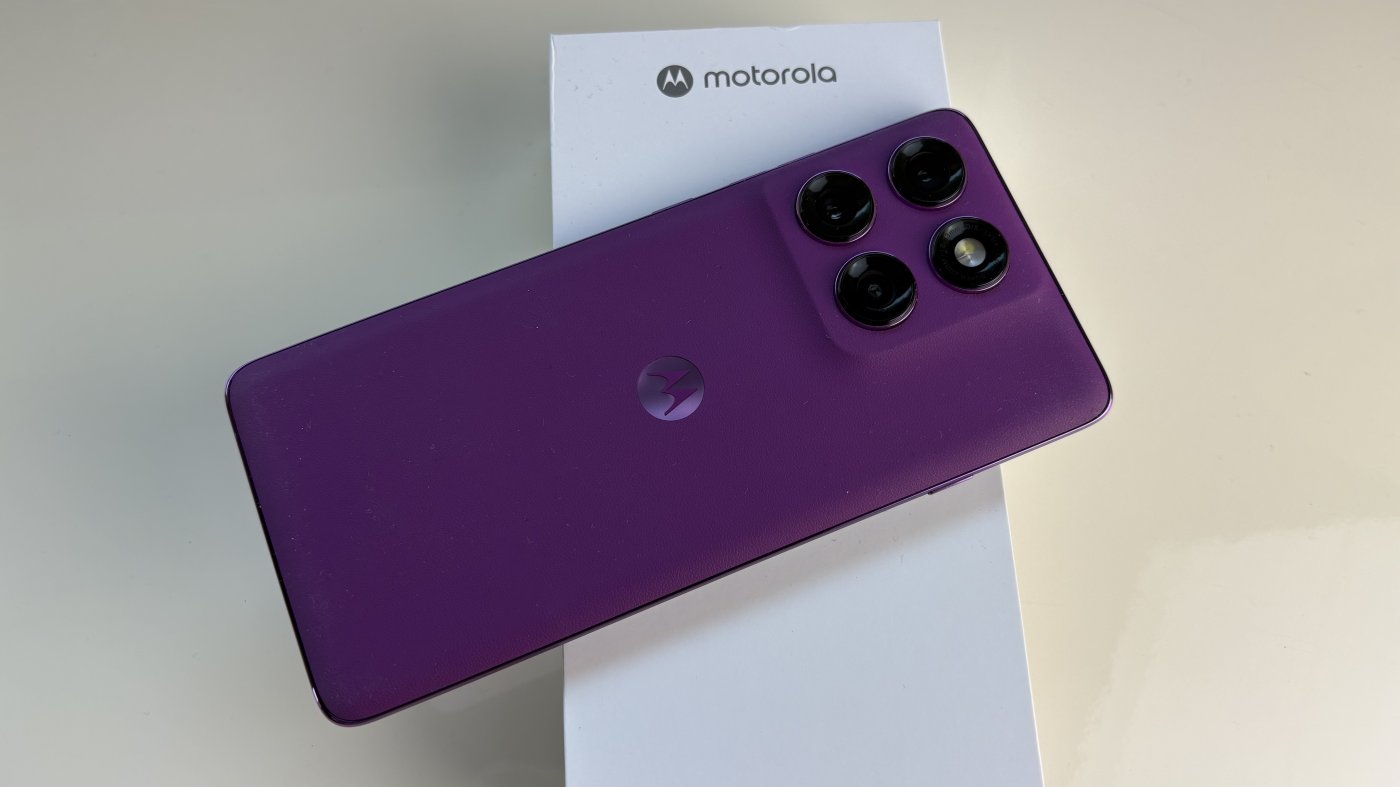 Motorola distribuisce Android 16 stabile: due smartphone della serie ...