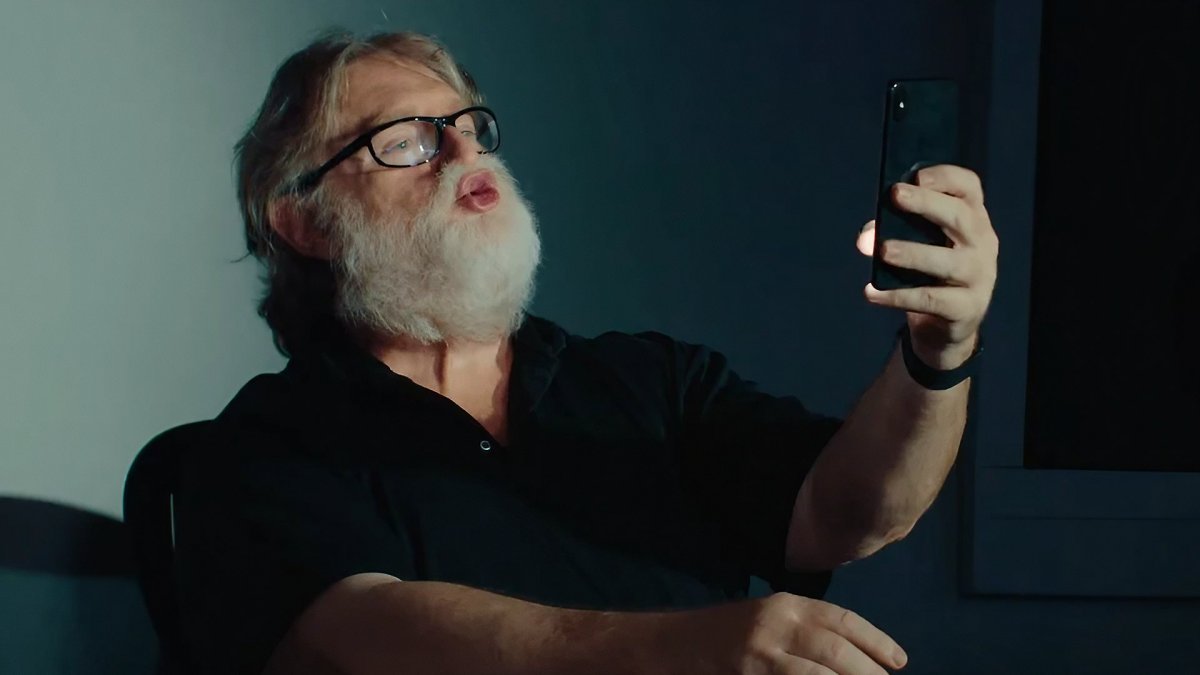 Gabe Newell si gode la vita: "mi alzo, lavoro, faccio immersioni ...