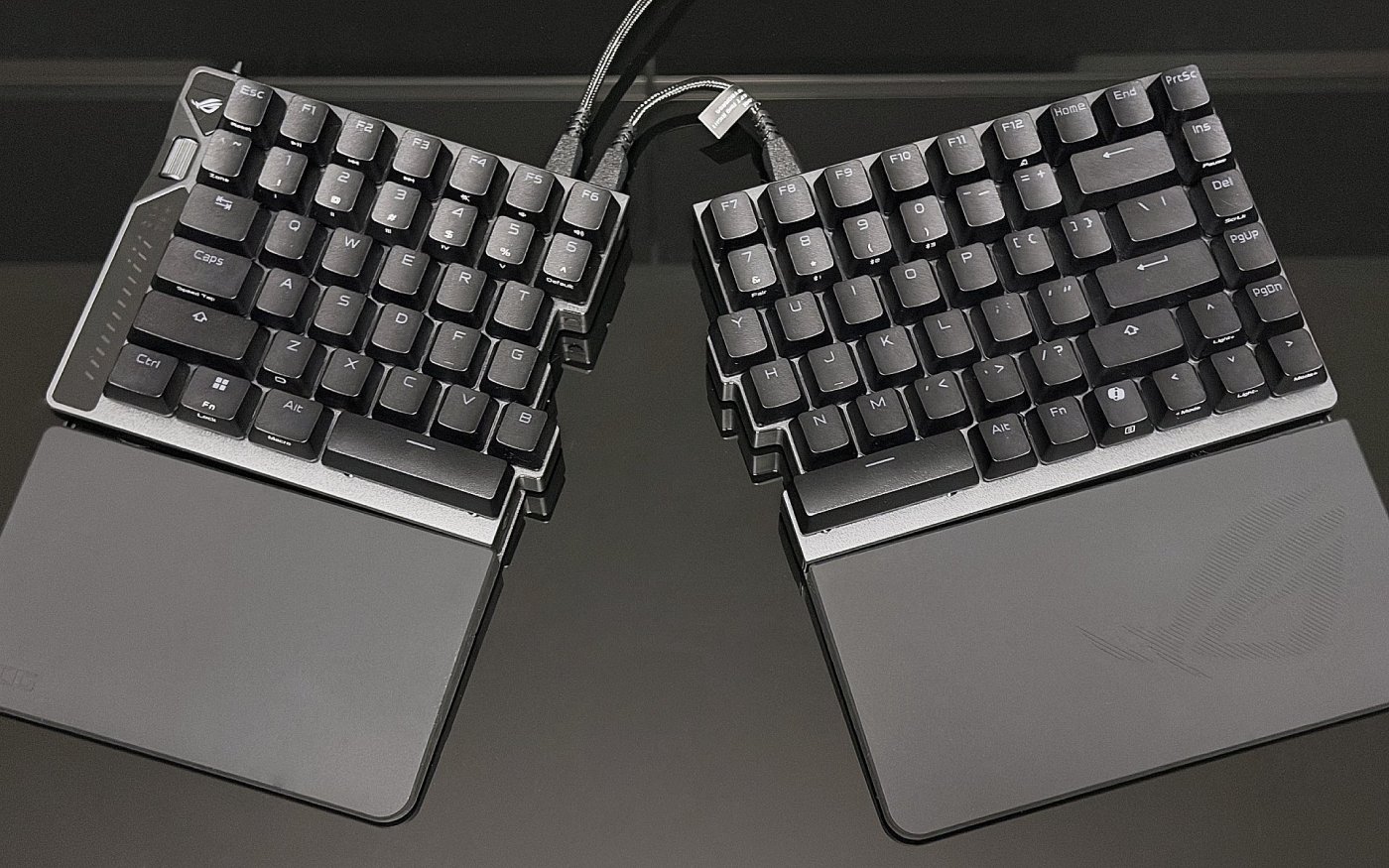 ASUS ROG Falcata, la recensione della tastiera da gaming ergonomica con ...