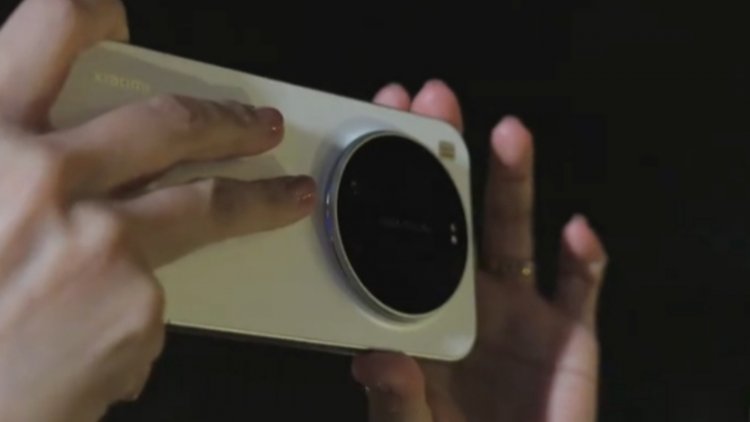 Xiaomi 17 Ultra si mostra: design ufficiale e prime foto dalla ...