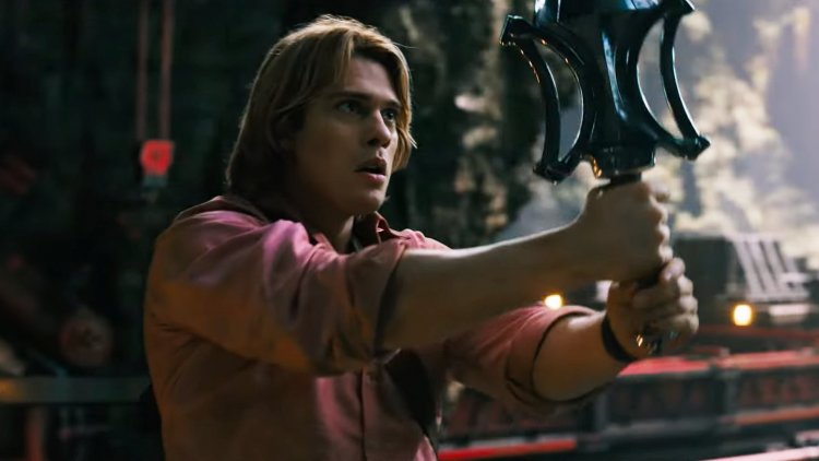 Il teaser di Masters of the Universe mostra He-Man con la Spada del ...